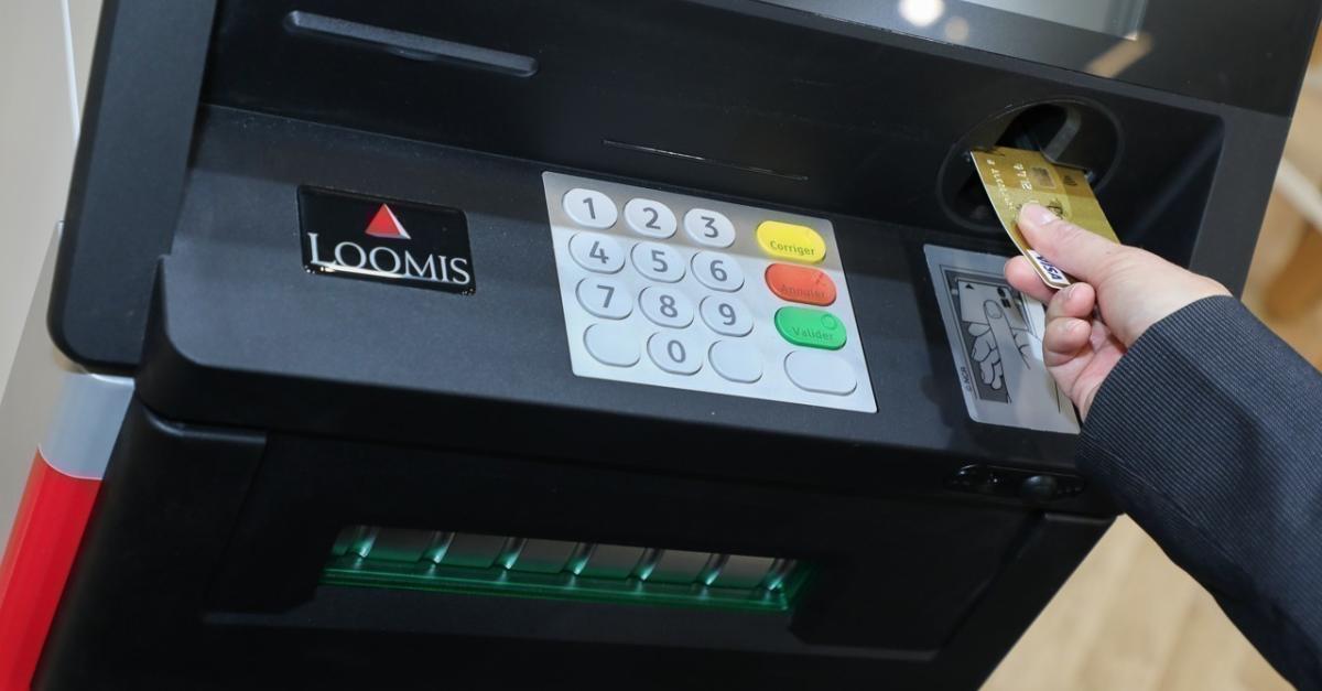 DISTRIBUTEUR A BILLETS